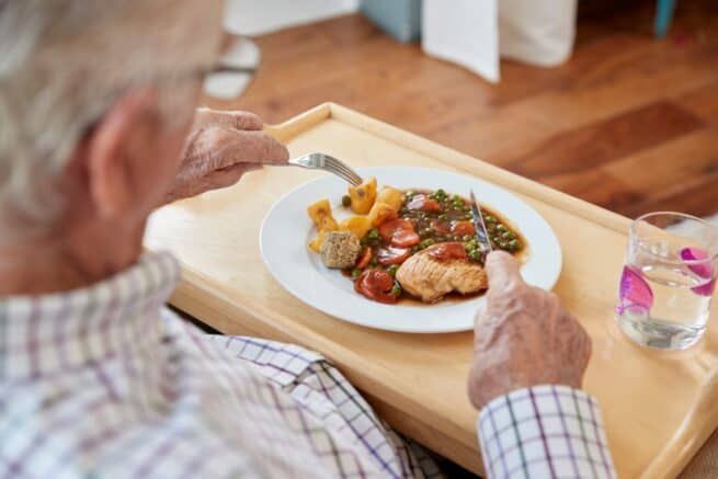 What Time Should You Eat Dinner? | Kettering Health